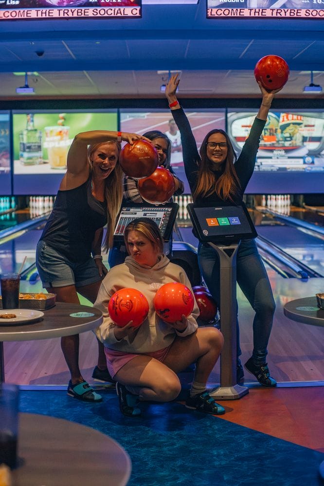 136 Memorable Friend Date Ideas