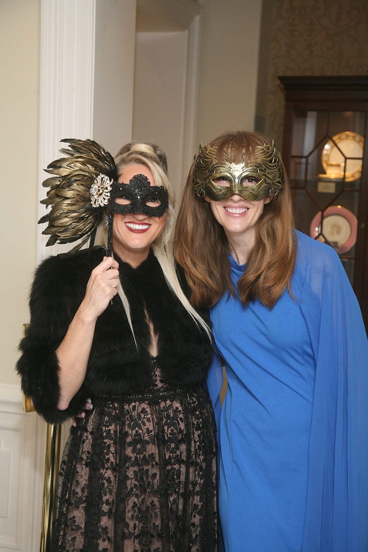 136 Memorable Friend Date Ideas